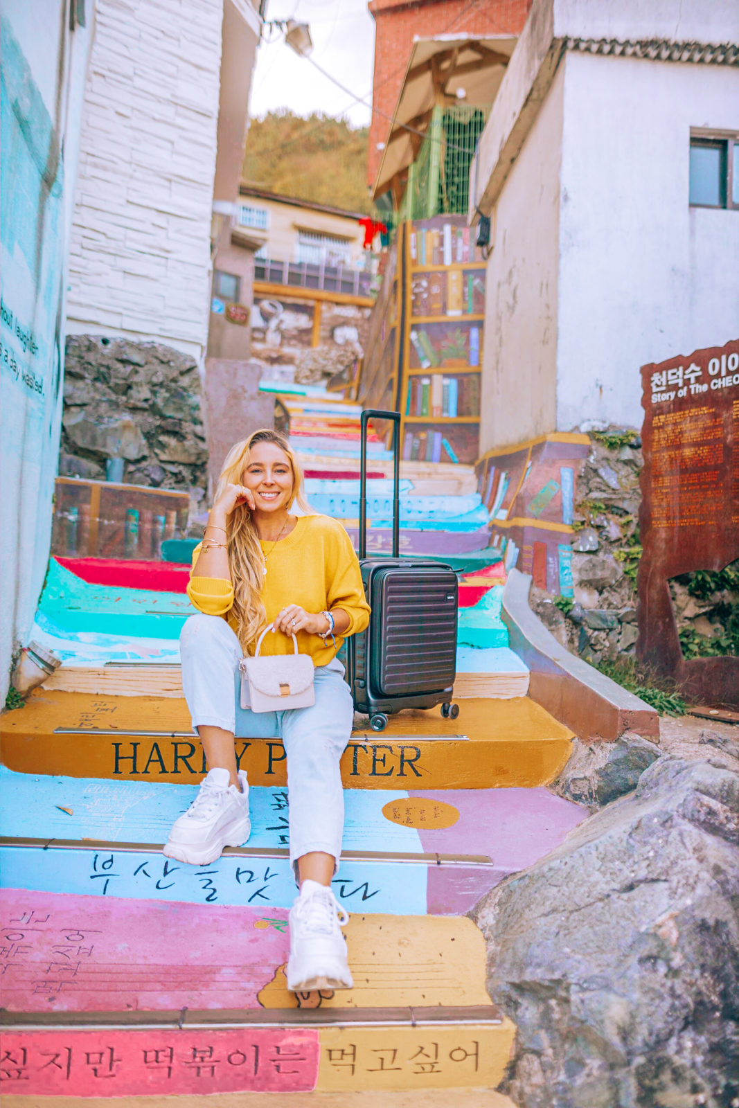 How I Started Working Remotely (and Traveling the World) - Kelly Hill