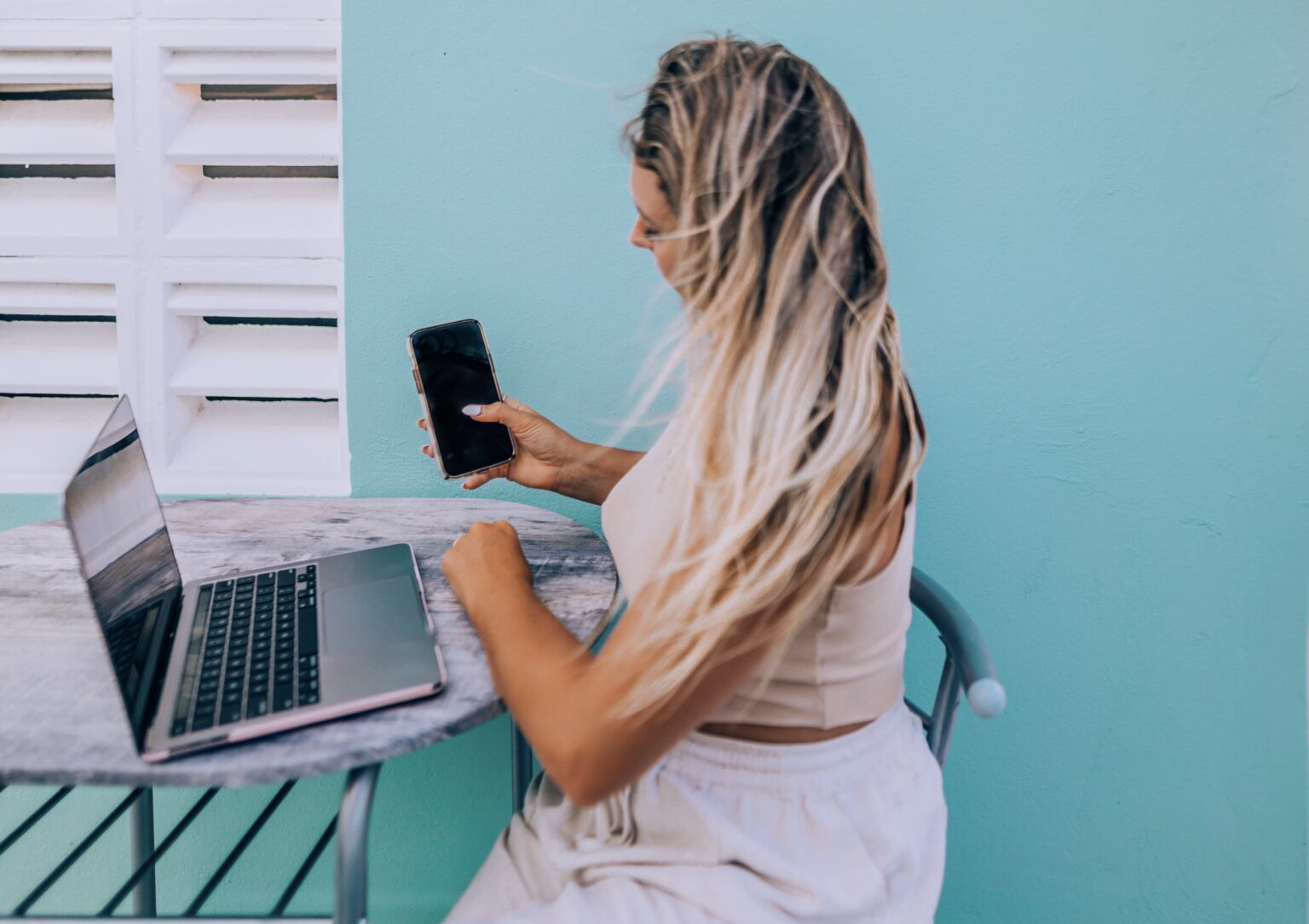 How to pick a profitable niche for Instagram - Kelly Hill